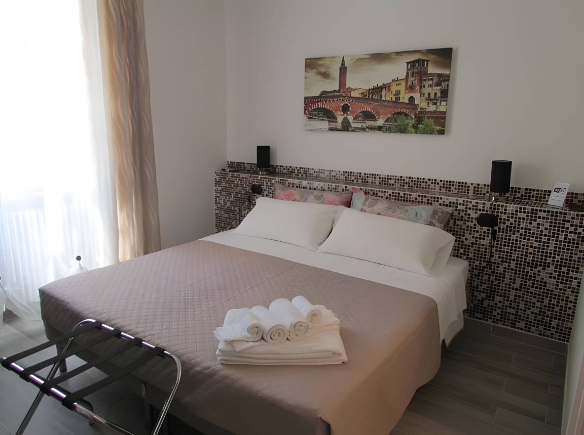 20 M² Locanda ∙ 1 Camera Da Letto ∙ 2 Ospiti - Verona