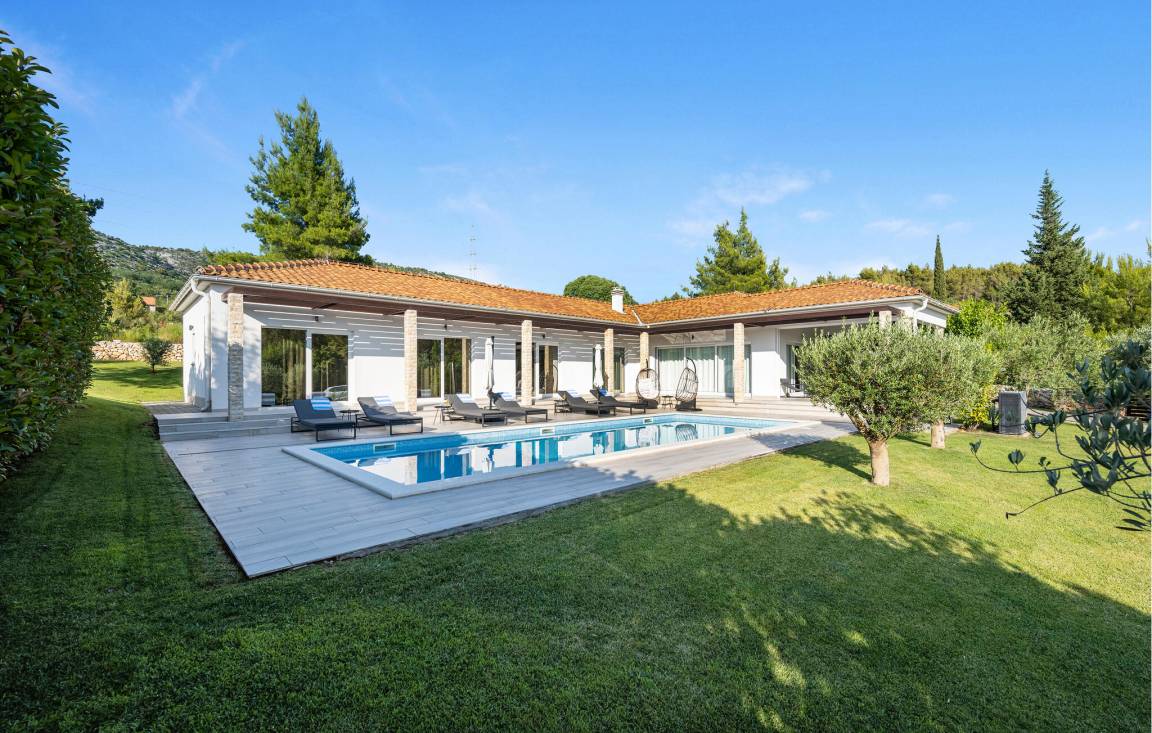 250 M² Ferienhaus ∙ 4 Schlafzimmer ∙ 10 Gäste - Brodarica