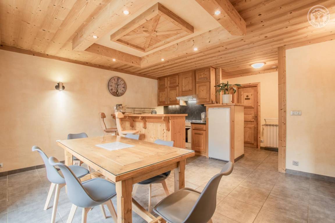 75 M² Gîte ∙ 2 Chambres ∙ 5 Personnes - Lanslevillard