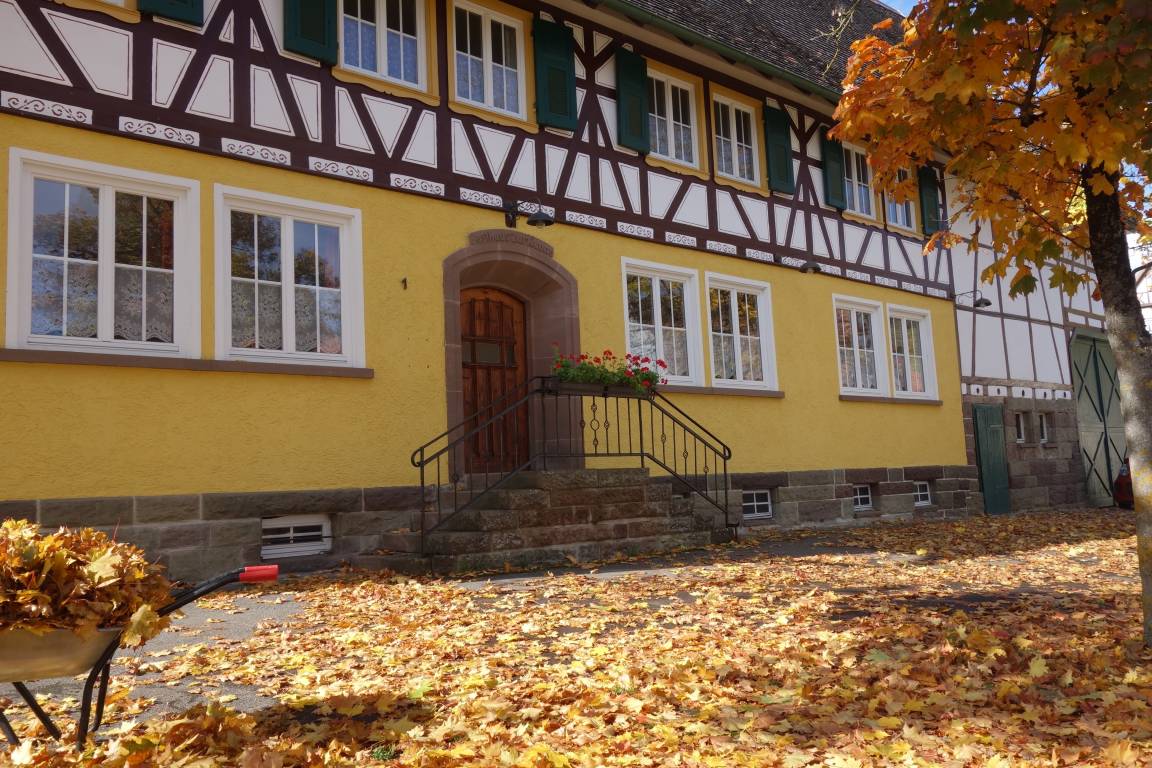 75 M² Ferienwohnung ∙ 2 Schlafzimmer ∙ 4 Gäste - Rottweil