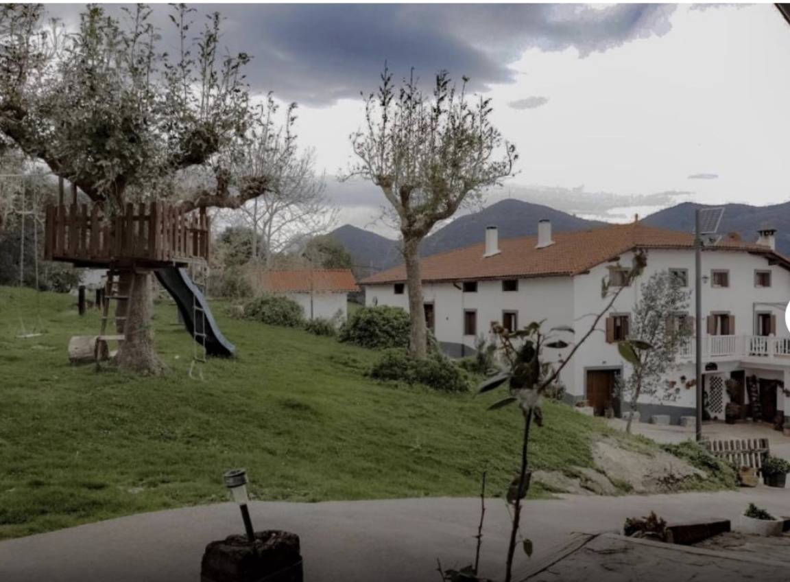 120 M² House ∙ 6 Bedrooms ∙ 12 Guests - Basque Country