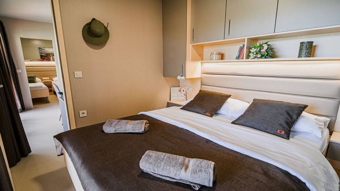 72 M² Apartment ∙ 3 Bedrooms ∙ 7 Guests - Slovinsko