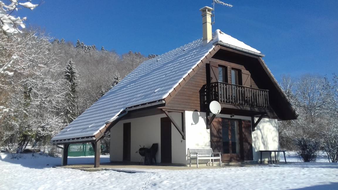 90 M² Chalet ∙ 4 Chambres ∙ 7 Personnes - Poligny