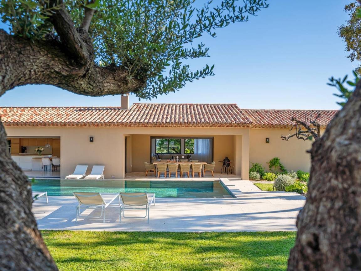 400 M² Villa ∙ 5 Schlafzimmer ∙ 10 Gäste - Grimaud