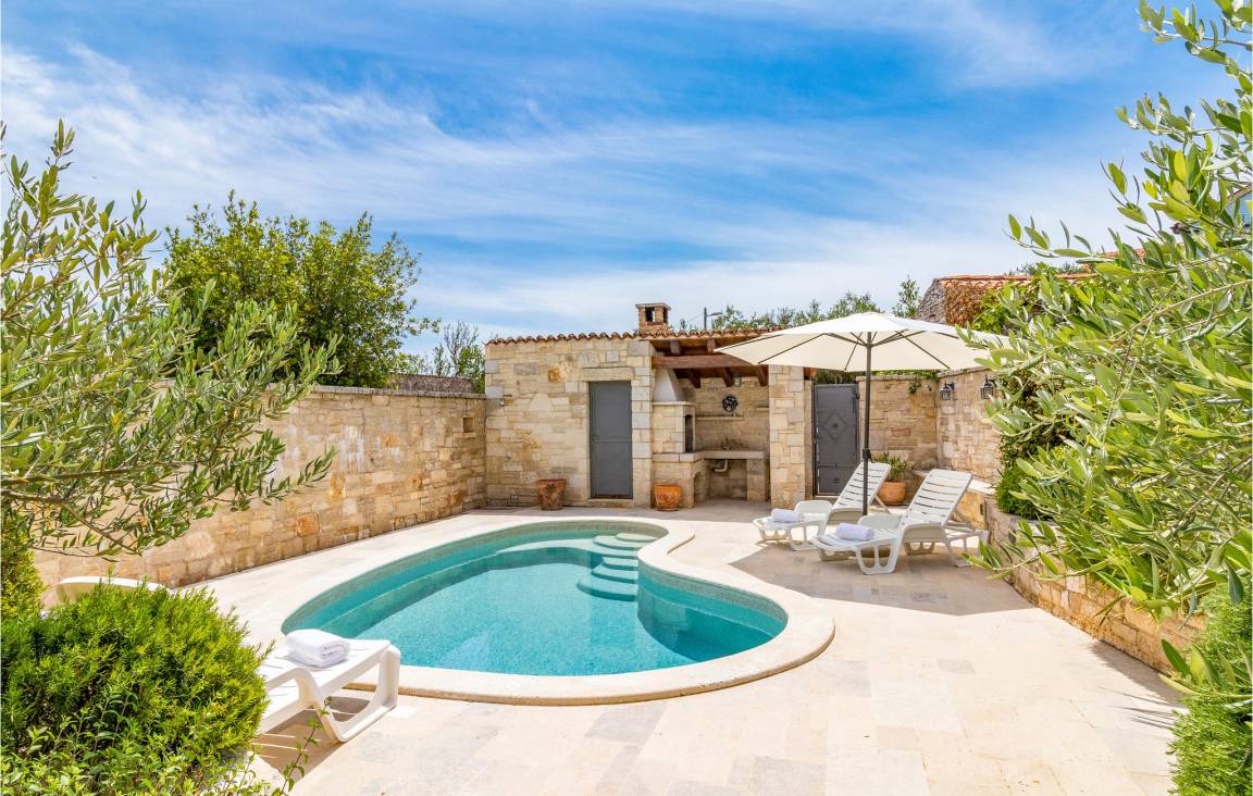 150 M² Maisonnette ∙ 4 Slaapkamers ∙ 8 Gasten - Premantura