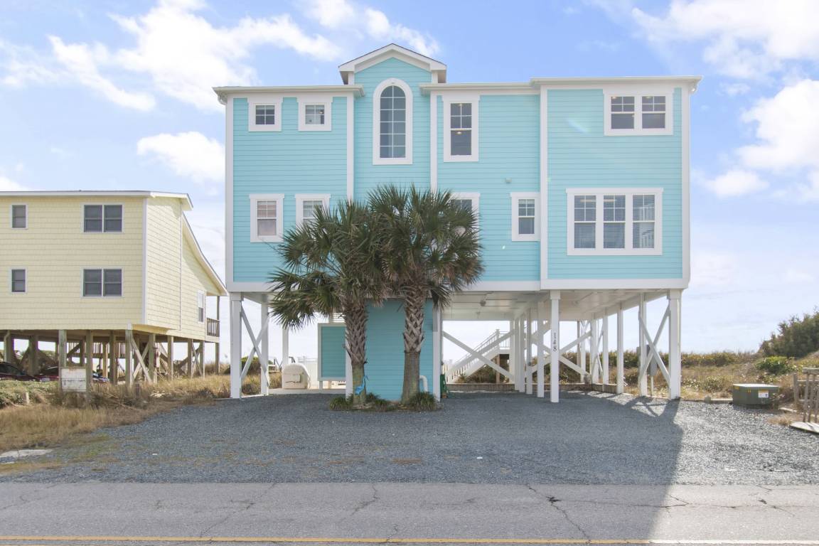 194 M² House ∙ 4 Bedrooms ∙ 10 Guests - Holden Beach, NC