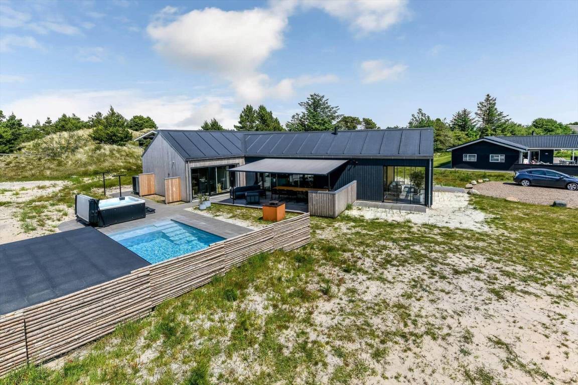225 M² Ferienhaus ∙ 5 Schlafzimmer ∙ 10 Gäste - Blåvand