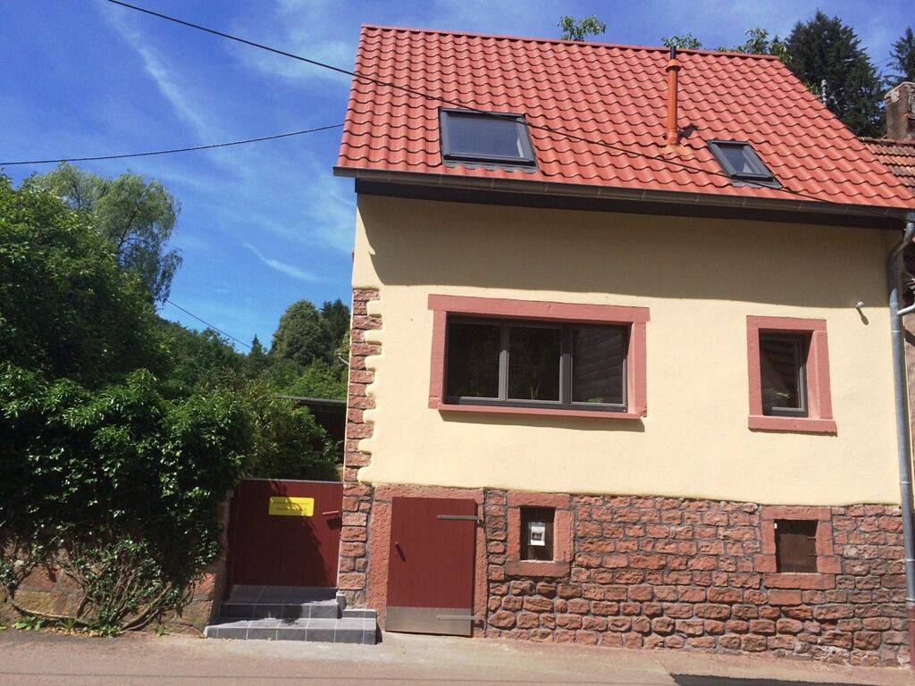 70 M² Ferienhaus ∙ 1 Schlafzimmer ∙ 2 Gäste - Annweiler am Trifels