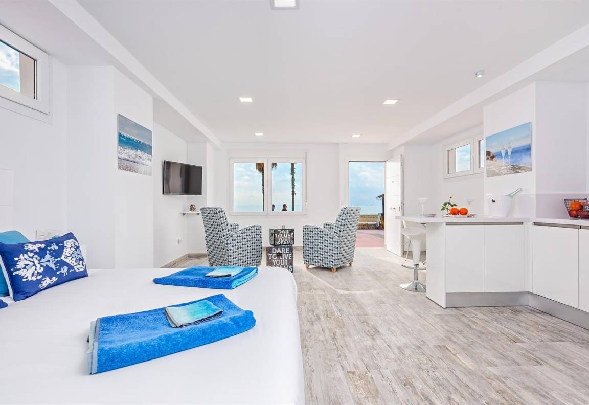 120 M² Villa ∙ 3 Slaapkamers ∙ 7 Gasten - Málaga