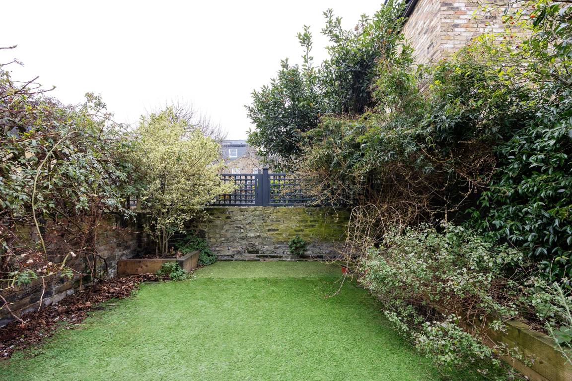 138 M² House ∙ 3 Bedrooms ∙ 6 Guests - Leyton