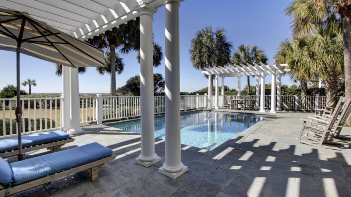 401 M² House ∙ 6 Bedrooms ∙ 16 Guests - Isle of Palms, SC