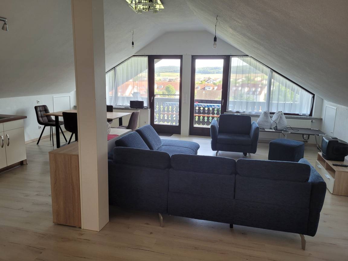 125 M² Apartment ∙ 3 Bedrooms ∙ 6 Guests - Nördlingen