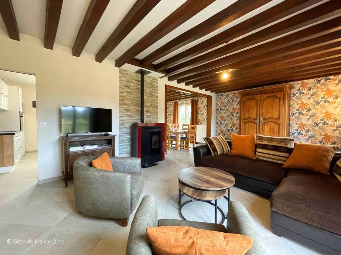 145 M² Casa Rural ∙ 3 Habitaciones ∙ 7 Huéspedes - Orne