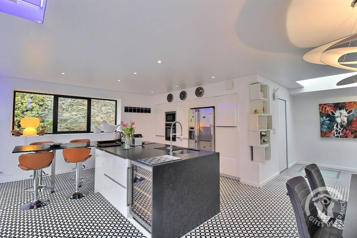 215 M² Gîte ∙ 4 Chambres ∙ 8 Personnes - Lannion