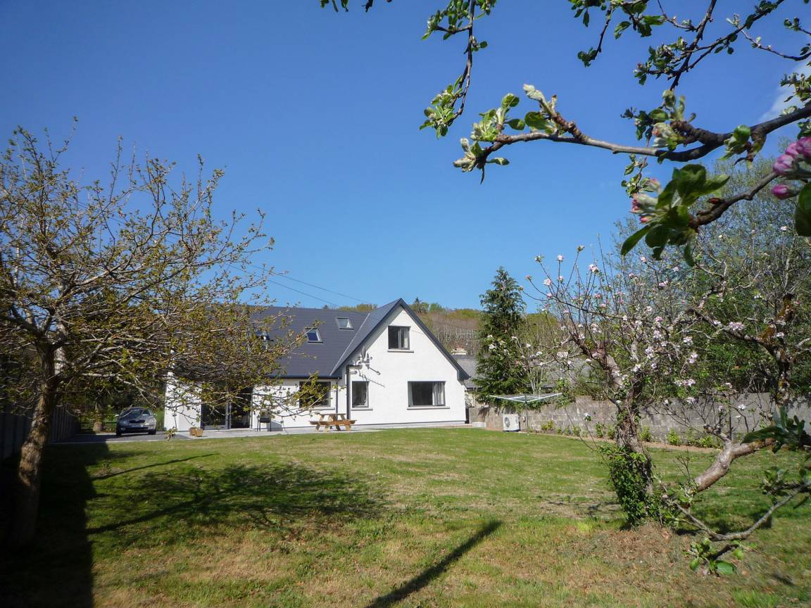 160 M² House ∙ 4 Bedrooms ∙ 8 Guests - County Kerry