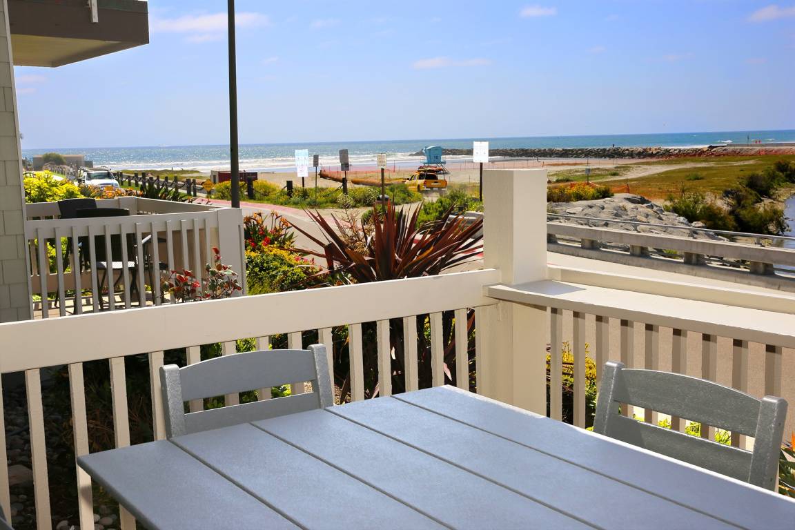 93 M² Condo ∙ 2 Bedrooms ∙ 6 Guests - Strand Beach, CA