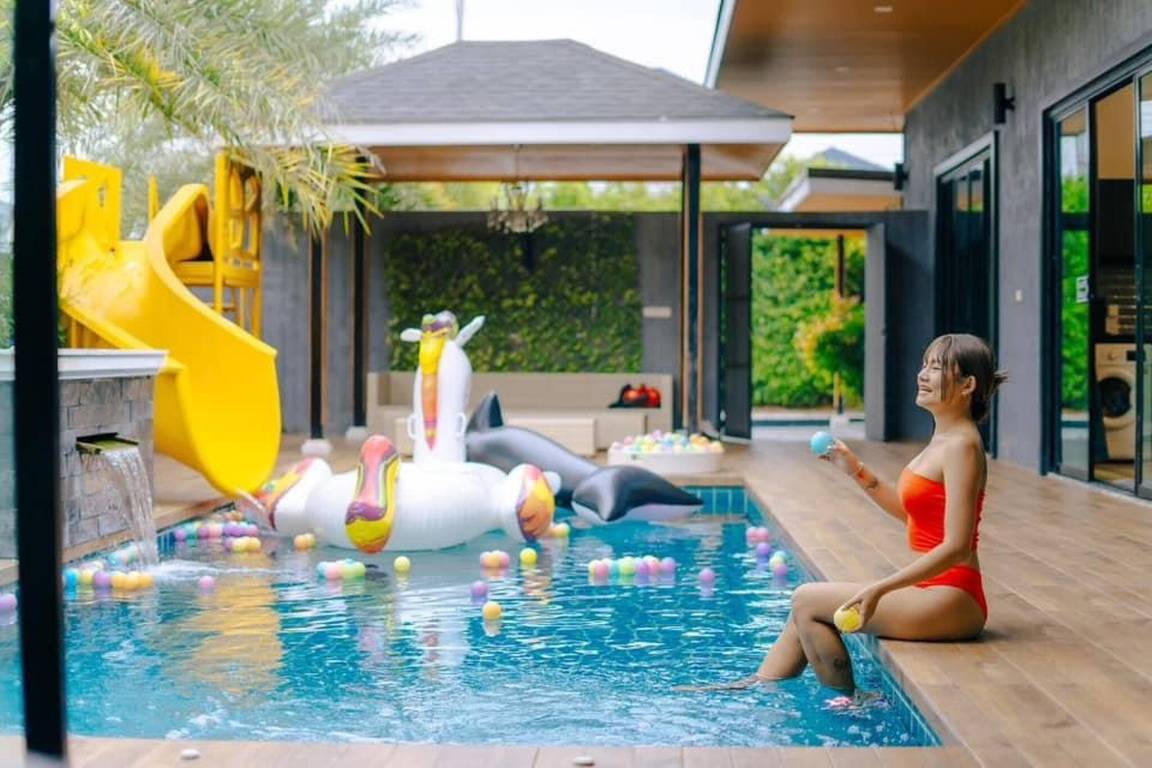 188 M² Villa ∙ 3 Bedrooms ∙ 14 Guests - Khao Yai