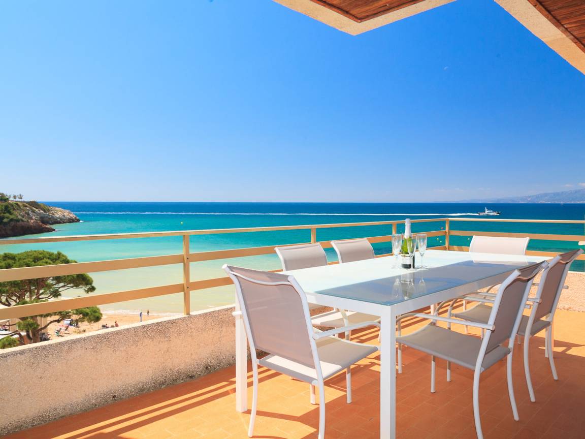 95 M² Apartment ∙ 3 Bedrooms ∙ 8 Guests - Salou