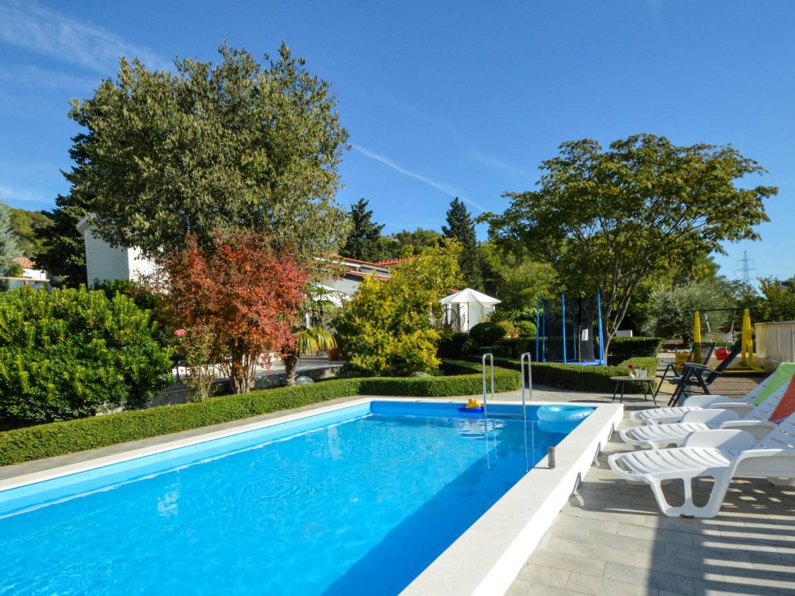 180 M² Ferienhaus ∙ 4 Schlafzimmer ∙ 10 Gäste - Šibenik