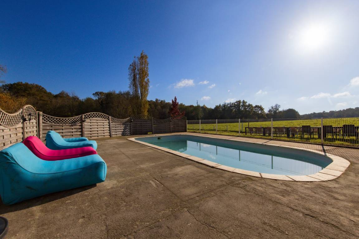 200 M² Ferienhaus ∙ 4 Schlafzimmer ∙ 14 Gäste - Charente