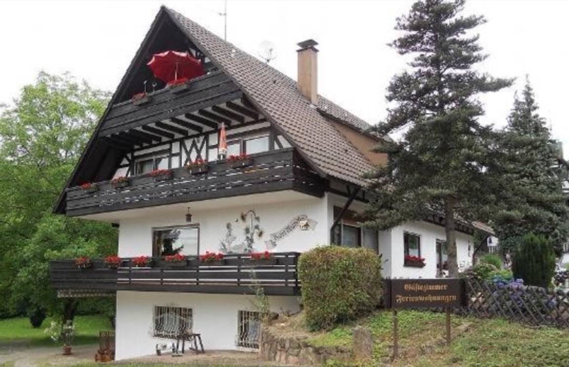 45 M² Ferienwohnung ∙ 1 Schlafzimmer ∙ 3 Gäste - Sasbachwalden