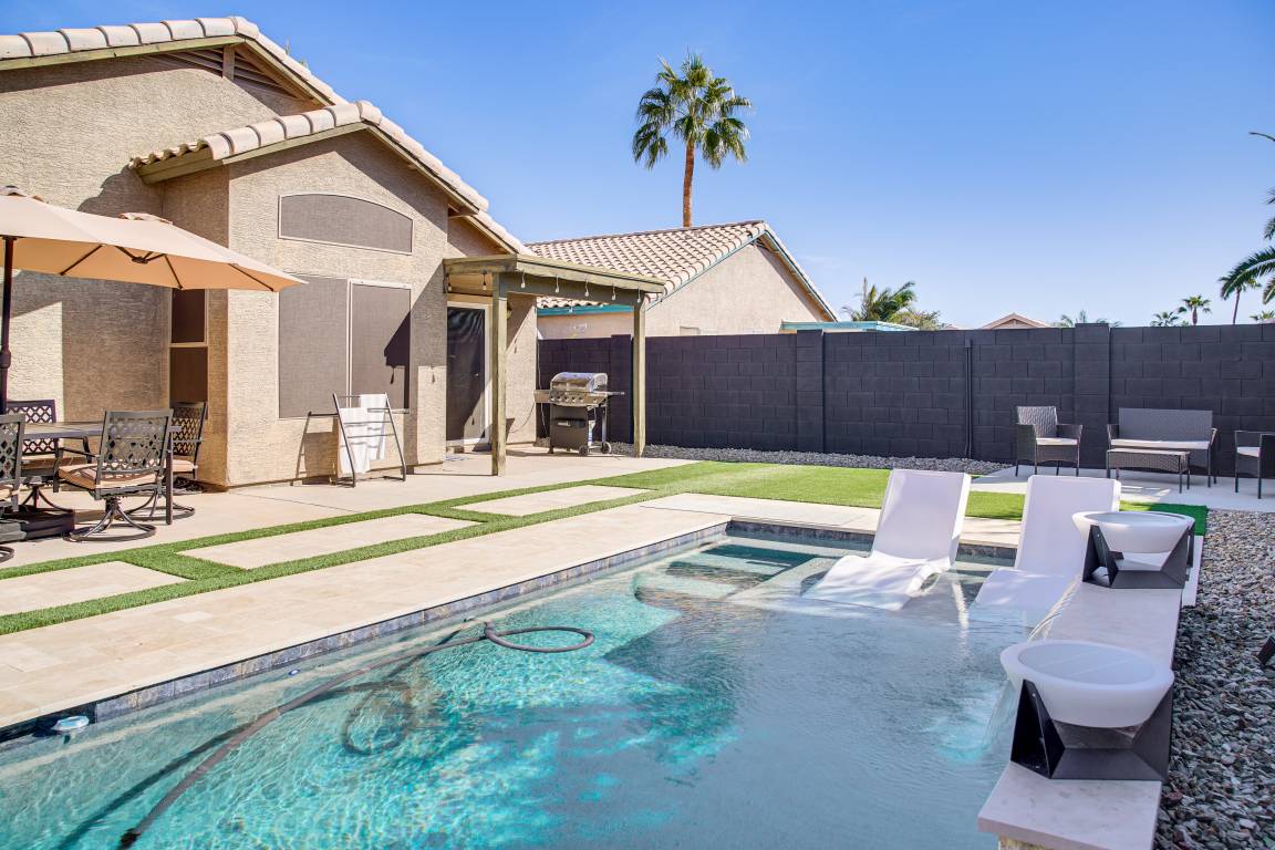 144 M² House ∙ 3 Bedrooms ∙ 6 Guests - Surprise, AZ