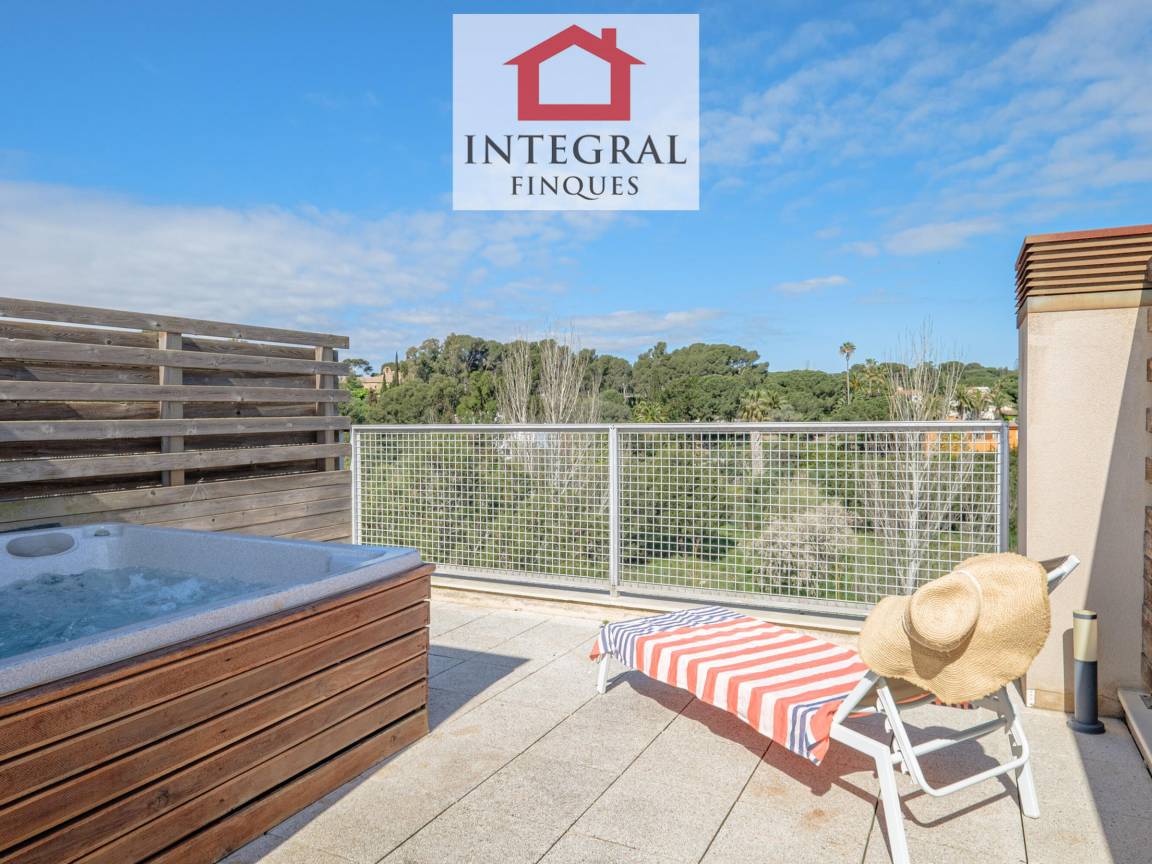 116 M² Apartamento ∙ 3 Habitaciones ∙ 5 Huéspedes - Calonge