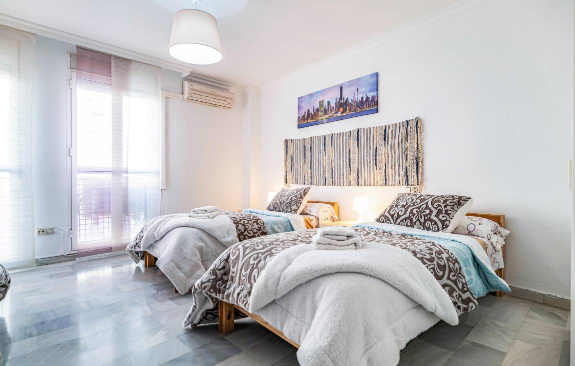 75 M² Appartement ∙ 2 Slaapkamers ∙ 5 Gasten - Málaga