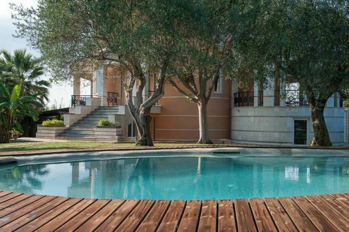300 M² Villa ∙ 7 Bedrooms ∙ 14 Guests - San Lorenzo