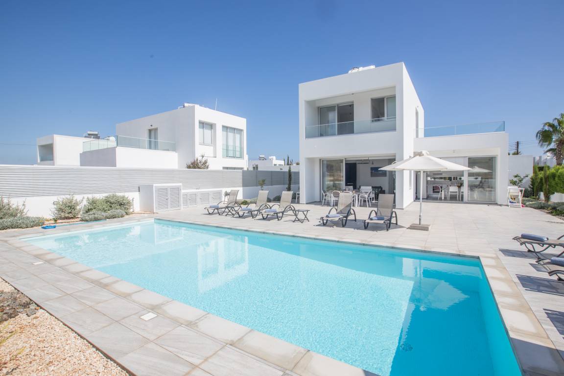 250 M² Villa ∙ 5 Slaapkamers ∙ 10 Gasten - Cyprus