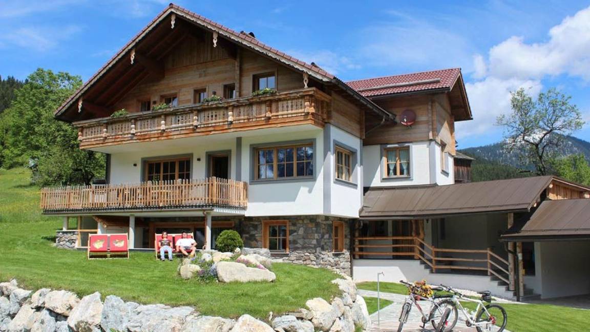 250 M² House ∙ 4 Bedrooms ∙ 10 Guests - Bad Goisern