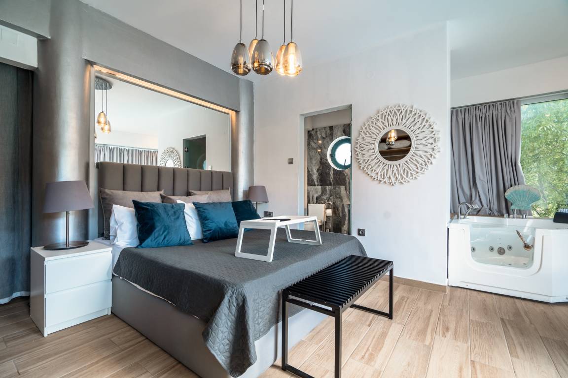 580 M² Villa ∙ 8 Bedrooms ∙ 14 Guests - Лефкас