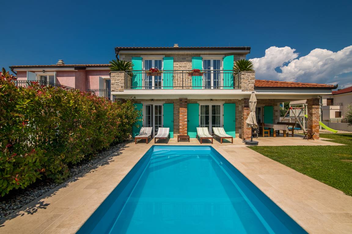 140 M² Villa ∙ 3 Bedrooms ∙ 8 Guests - Cres