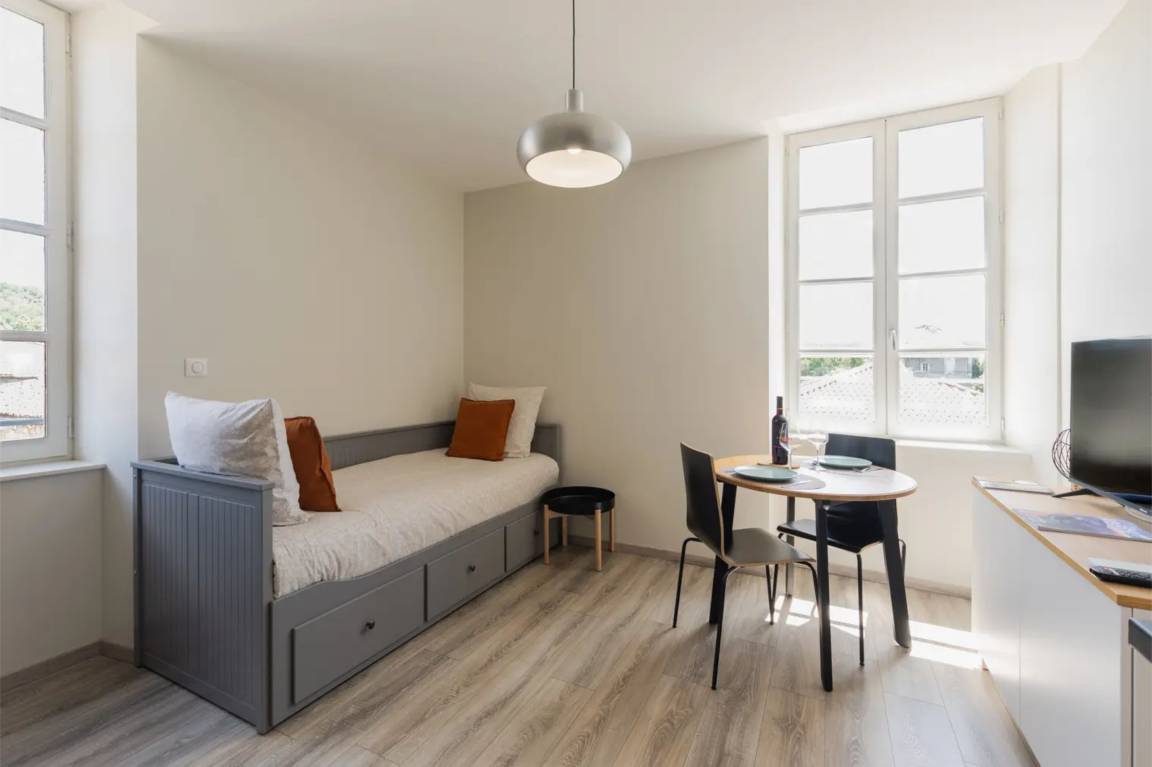 18 M² Apartament Typu Studio ∙ 2 Gości - Ruoms