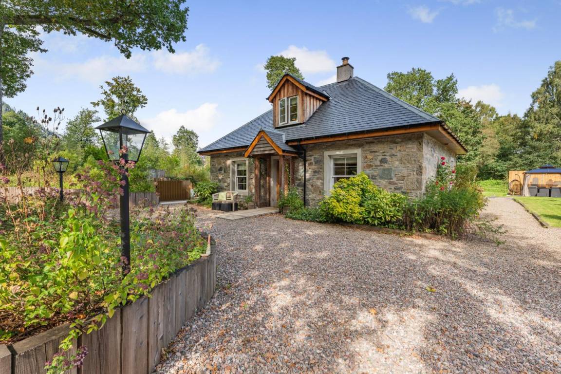 Cottage ∙ 3 Bedrooms ∙ 7 Guests - Dunkeld