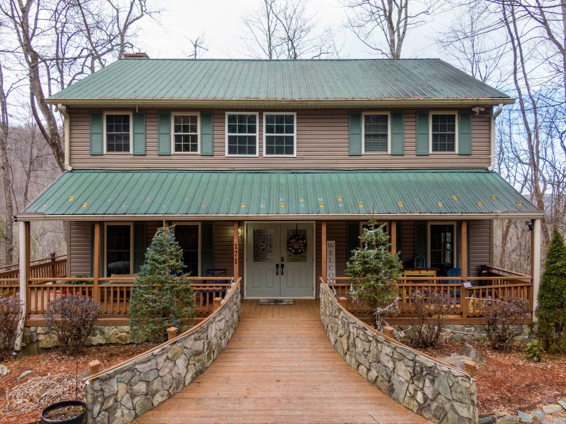 House ∙ 5 Bedrooms ∙ 14 Guests - Blowing Rock, NC
