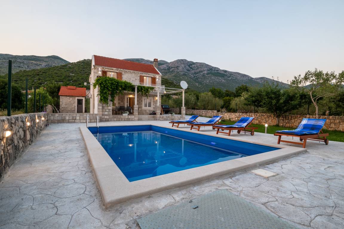 120 M² Villa ∙ 3 Schlafzimmer ∙ 6 Gäste - Metković
