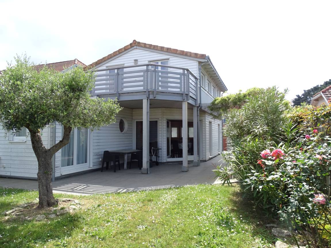 150 M² Cottage ∙ 4 Chambres ∙ 8 Personnes - Pornic