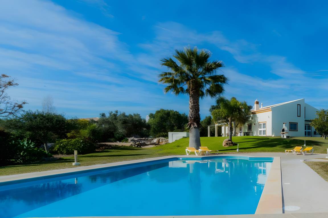 300 M² Villa ∙ 7 Bedrooms ∙ 18 Guests - Alvor