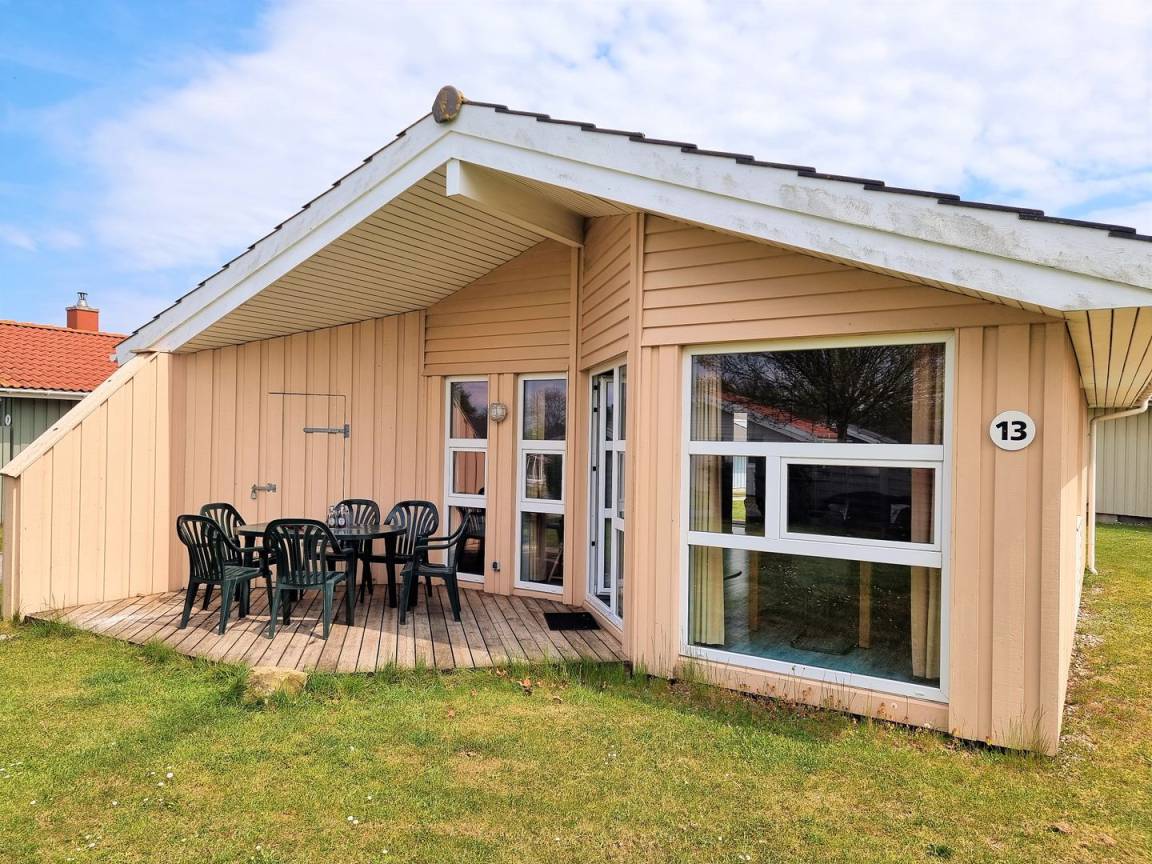 64 M² Ferienhaus ∙ 2 Schlafzimmer ∙ 4 Gäste - Ostsee