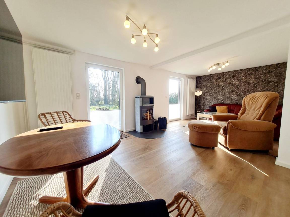 100 M² Ferienhaus ∙ 3 Schlafzimmer ∙ 6 Gäste - Vollerwiek