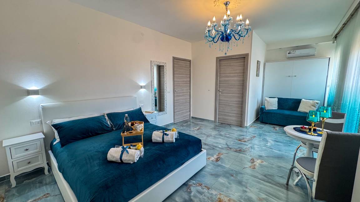 105 M² Bed And Breakfast ∙ 3 Bedrooms ∙ 8 Guests - Sottomarina