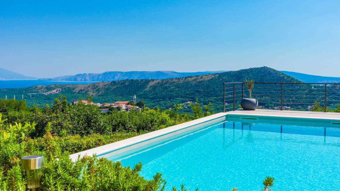 250 M² Villa ∙ 3 Makuuhuonetta ∙ 6 Vierasta - Novi Vinodolski