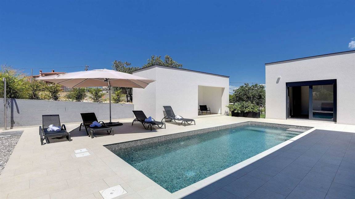 130 M² Villa ∙ 2 Schlafzimmer ∙ 4 Gäste - Pula
