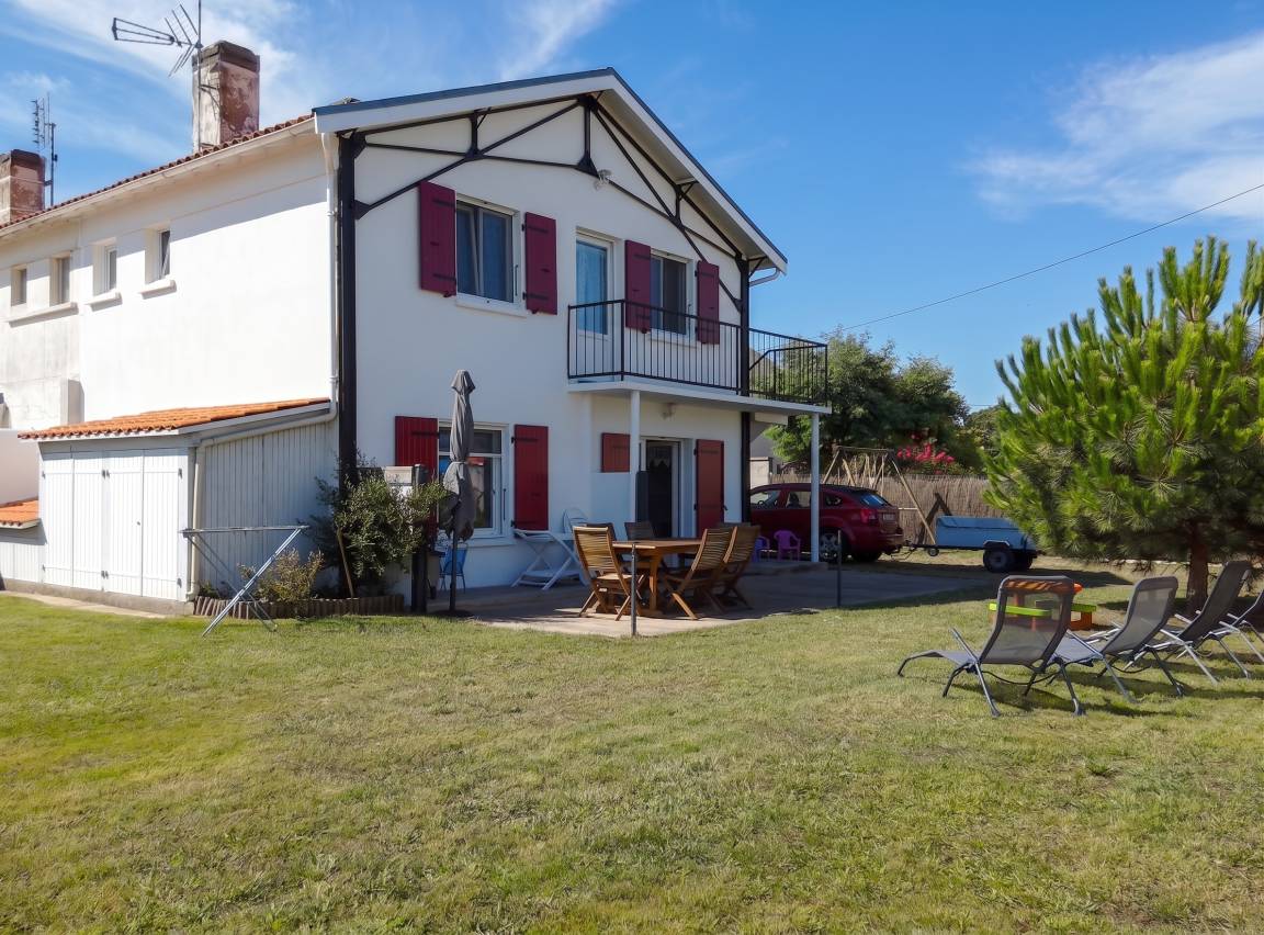 90 M² Maison De Vacances ∙ 3 Chambres ∙ 8 Personnes - Île d'Oléron