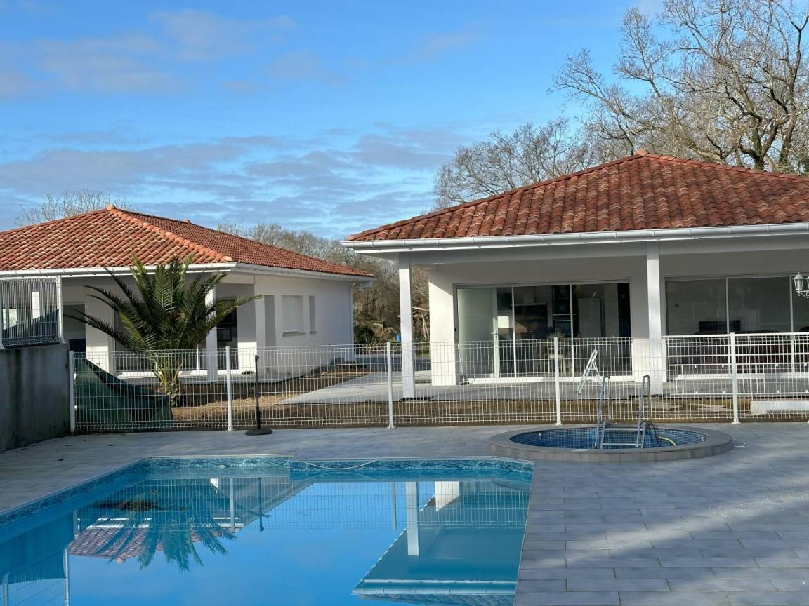 90 M² Gîte ∙ 3 Chambres ∙ 6 Personnes - Pays basque français