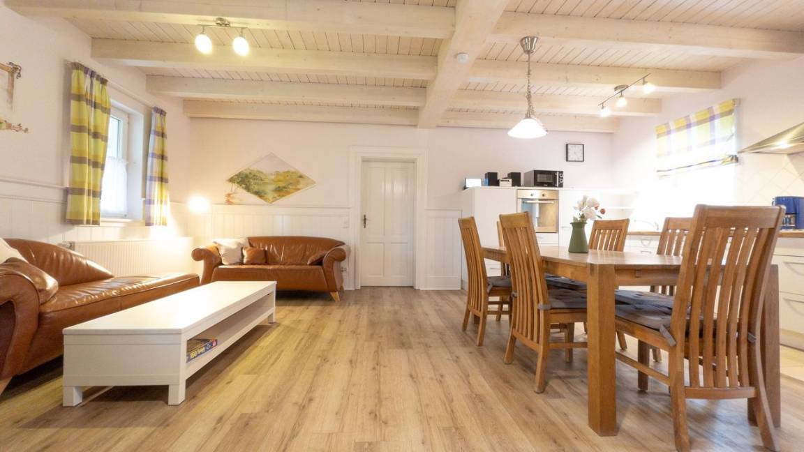 90 M² Ferienhaus ∙ 3 Schlafzimmer ∙ 4 Gäste - Schmallenberg