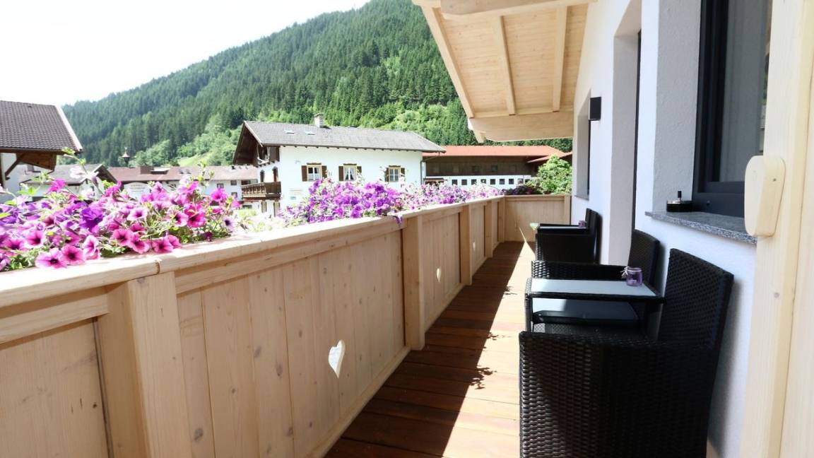 72 M² Apartment ∙ 2 Bedrooms ∙ 5 Guests - Neustift im Stubaital