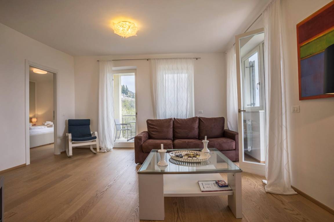 86 M² Ferienwohnung ∙ 2 Schlafzimmer ∙ 6 Gäste - Gargnano