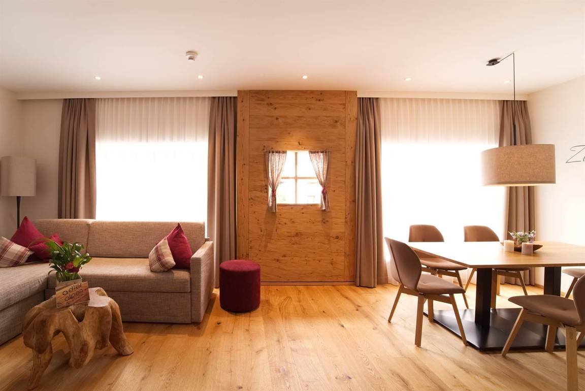 66 M² Ferienwohnung ∙ 2 Schlafzimmer ∙ 6 Gäste - Wald am Arlberg